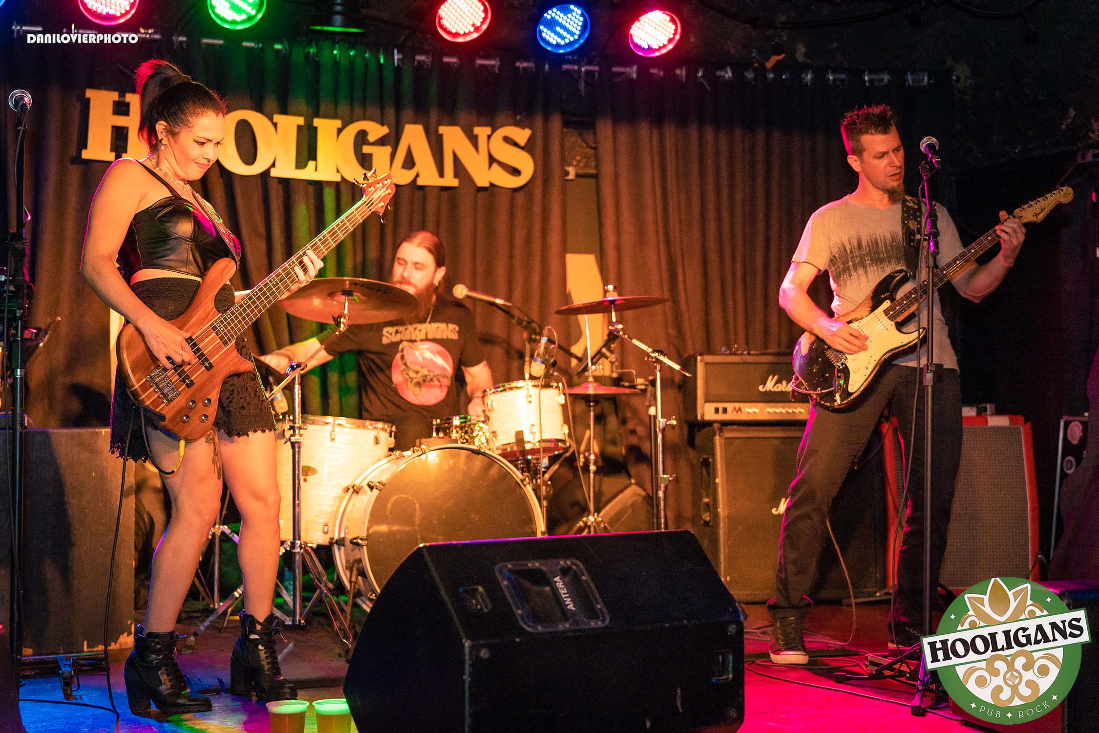 Hooligans Pub Rock, Bar e Restaurante | COMETZ + FULL ROCKER